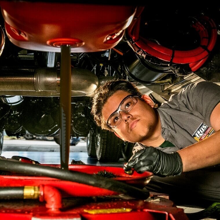 Truck Repair & Service Programs | Rush Truck Centers