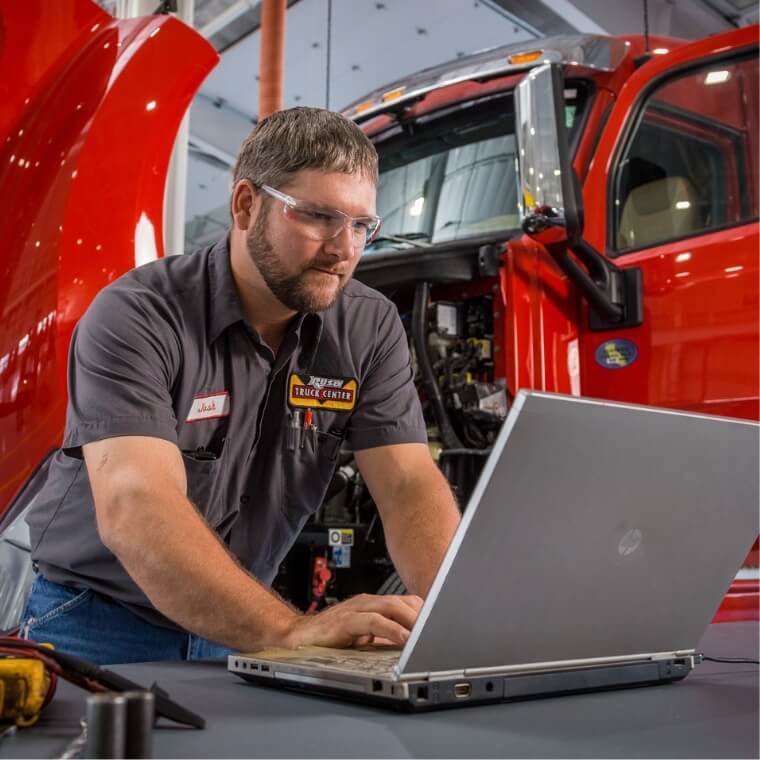 Truck Repair & Service Programs | Rush Truck Centers