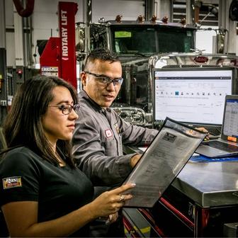 Xpress Service & Preventive Maintenance | Rush Truck Centers